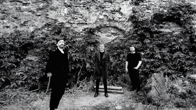 Decline and Fall Unveil New Video for “Gloom” – R o c k 'N' L o a d