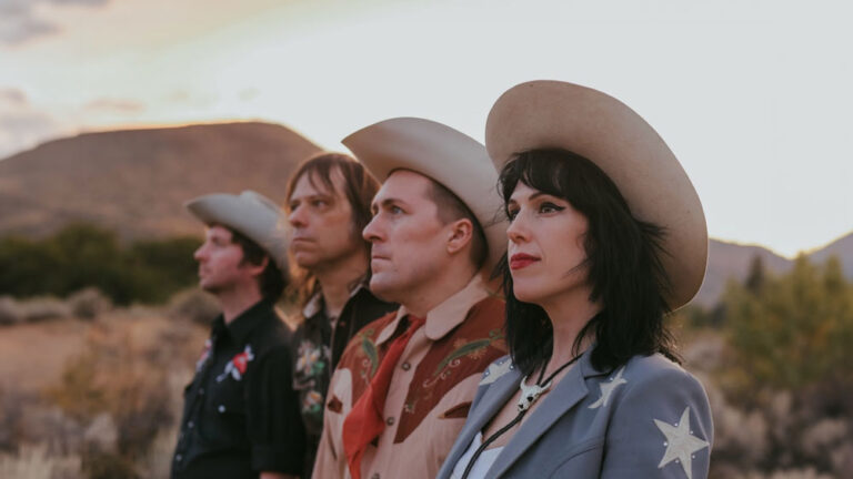 JENNY DON’T AND THE SPURS : ‘Flyin’ High’ b/w ‘War Cry! – limited ...