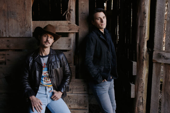 Ryan and Rory Turn Empty Rooms Into Country Gold with ‘Lawn Chair In ...