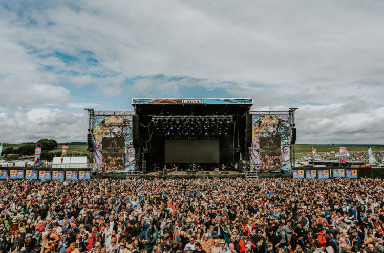 Y Not Festival 2025 – The Wombats, The Prodigy, Courteeners, Madness ...